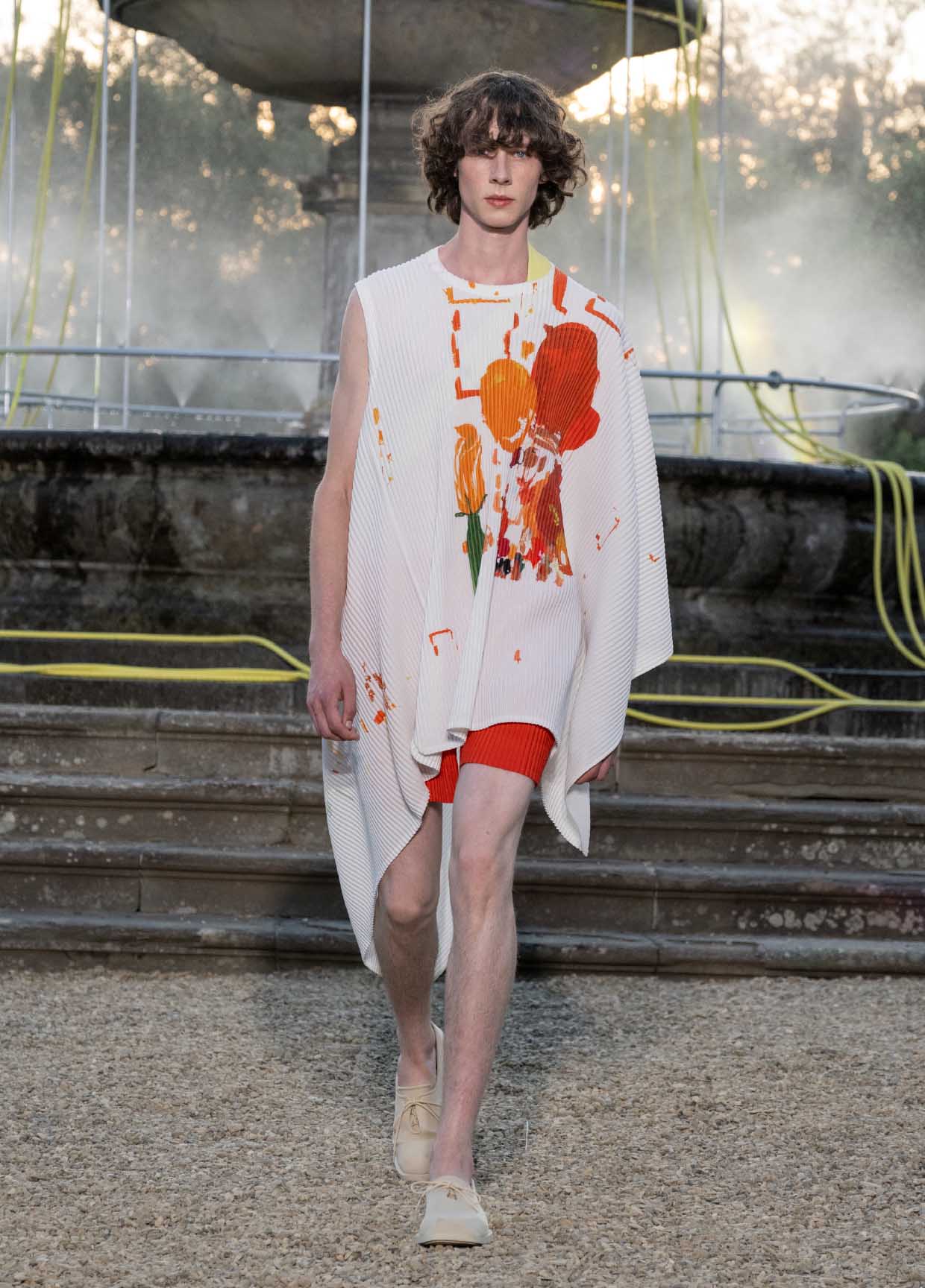 HOMME PLISSÉ ISSEY MIYAKE SPRING SUMMER 2026 COLLECTIONS 17 – ISSEY MIYAKE ONLINE STORE