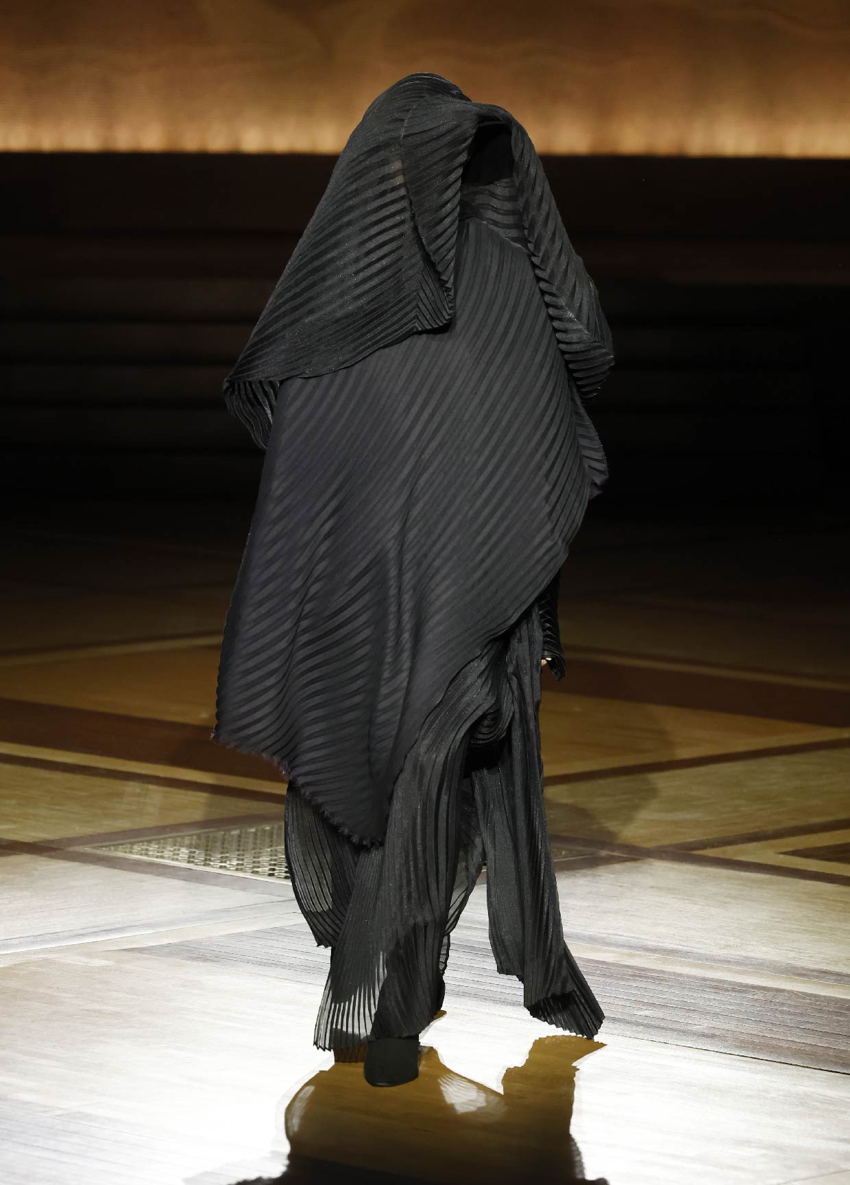 ISSEY MIYAKE AUTUMN WINTER 2024/25 COLLECTIONS 46 – ISSEY MIYAKE ONLINE ...