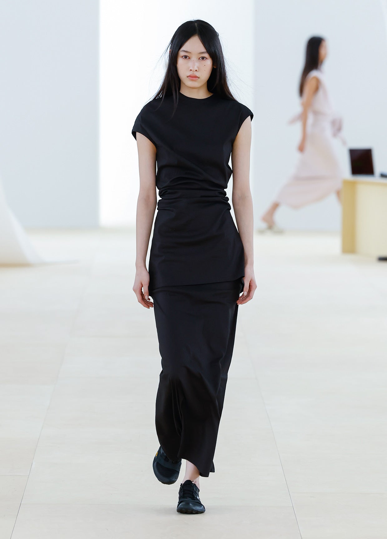 ISSEY MIYAKE SPRING SUMMER 2024 COLLECTIONS 20 – ISSEY MIYAKE ONLINE STORE