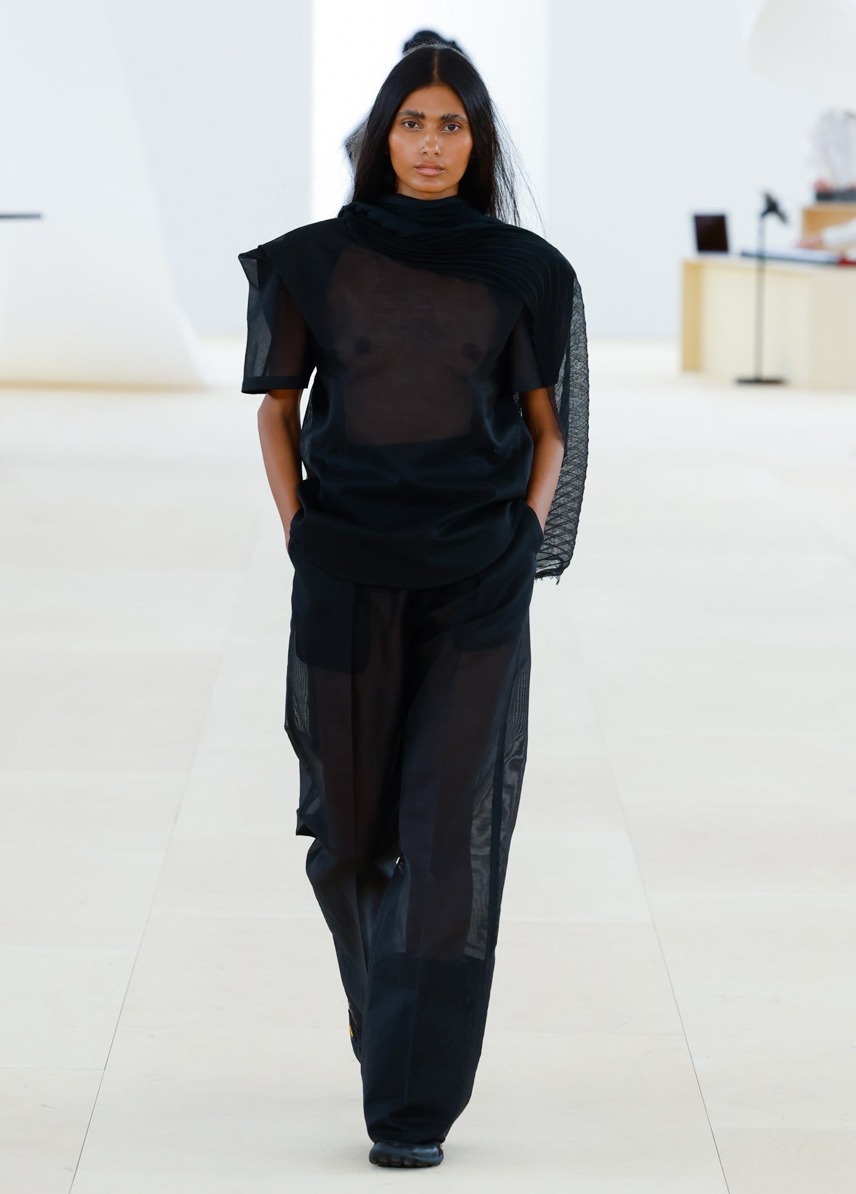 ISSEY MIYAKE SPRING SUMMER 2024 COLLECTIONS 30 – ISSEY MIYAKE ONLINE STORE