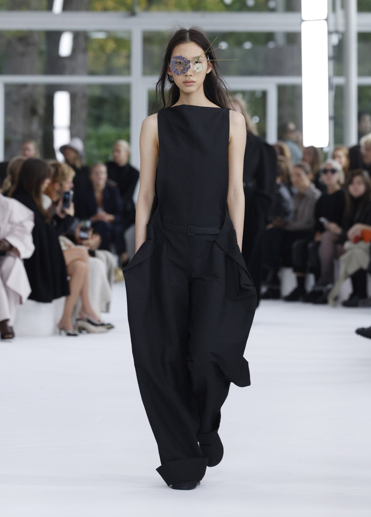 ISSEY MIYAKE SPRING SUMMER 2025 COLLECTIONS 08 – ISSEY MIYAKE ONLINE STORE