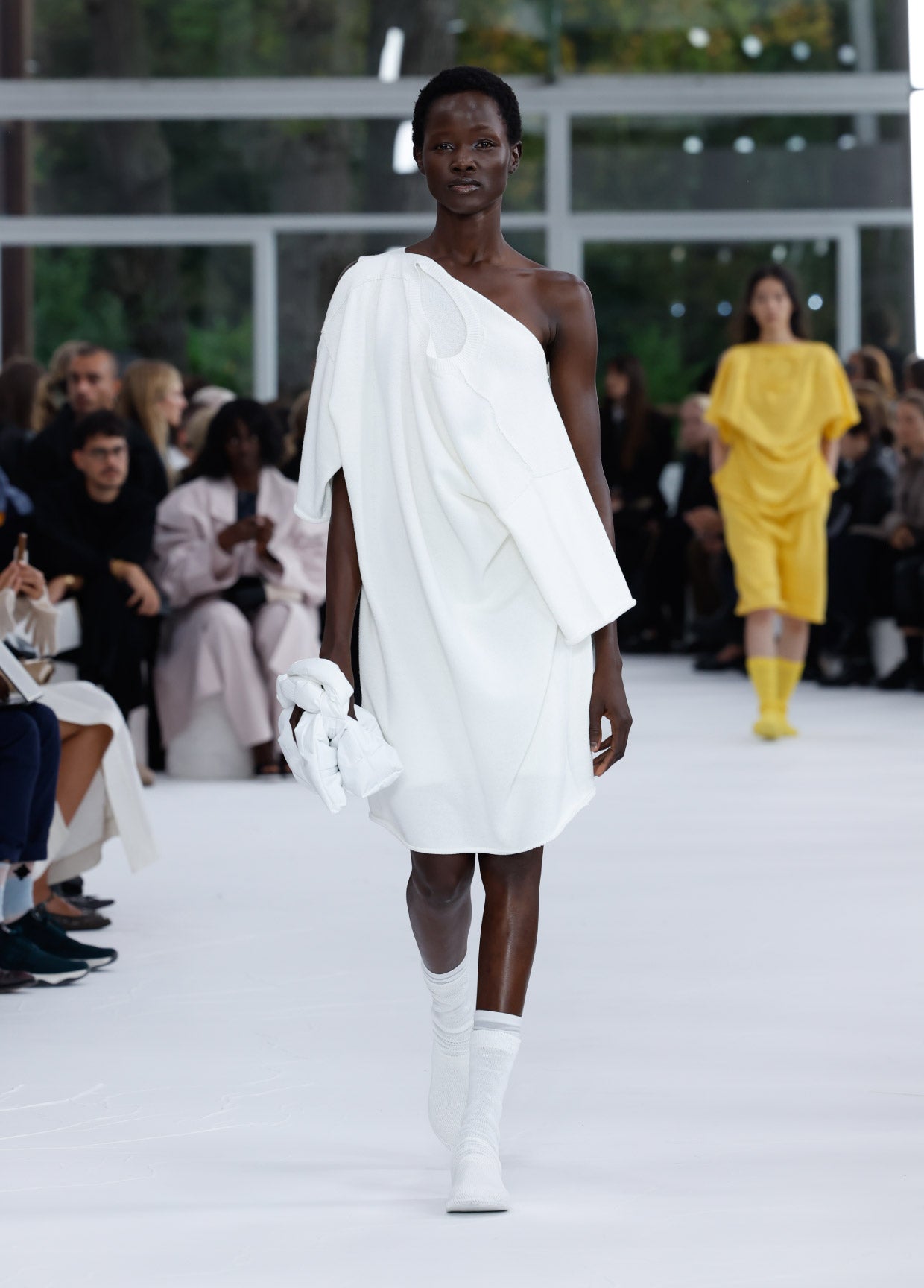 ISSEY MIYAKE SPRING SUMMER 2025 COLLECTIONS 29 – ISSEY MIYAKE ONLINE STORE