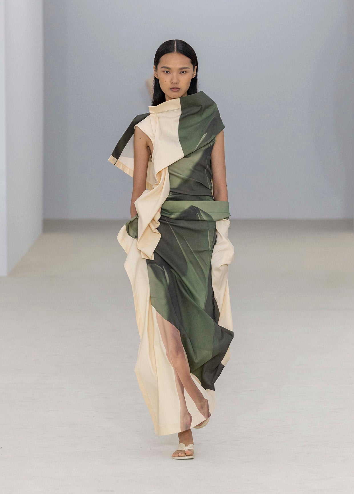 ISSEY MIYAKE SPRING SUMMER 2026 COLLECTIONS 30 – ISSEY MIYAKE ONLINE STORE
