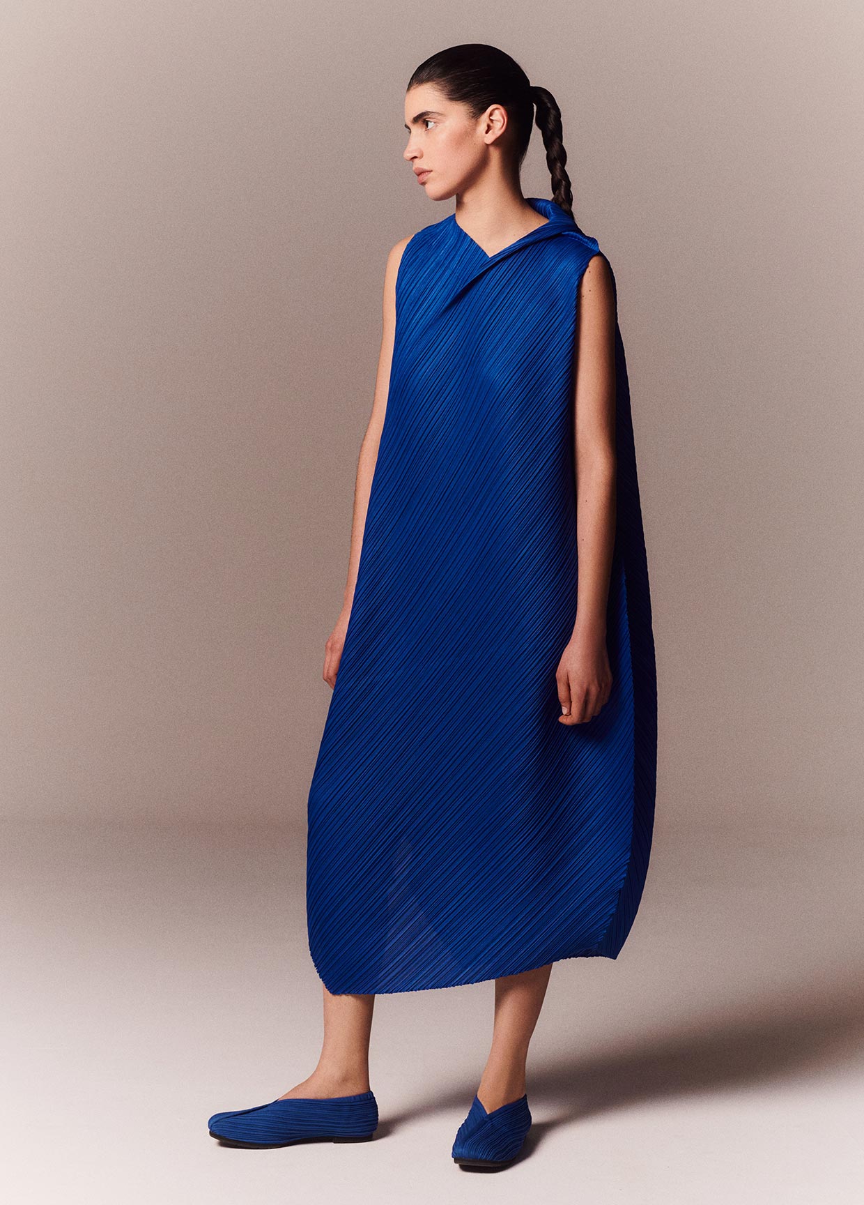 PLEATS PLEASE ISSEY MIYAKE LOOK 13 – ISSEY MIYAKE ONLINE STORE