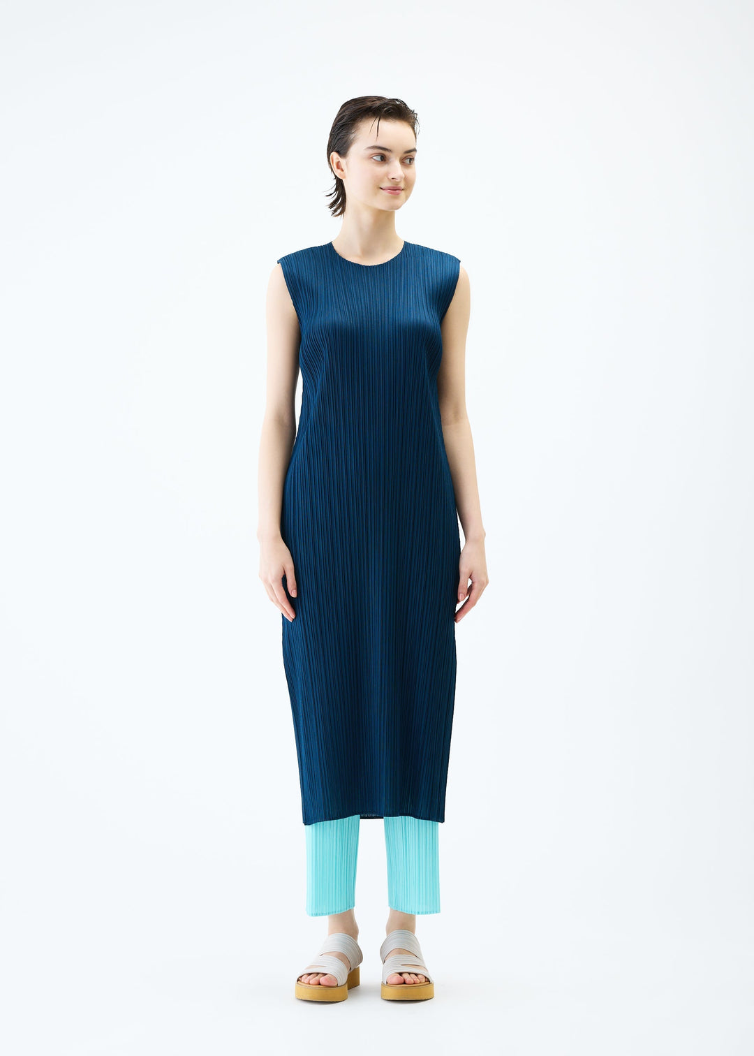 WOMEN / Dresses – ISSEY MIYAKE ONLINE STORE