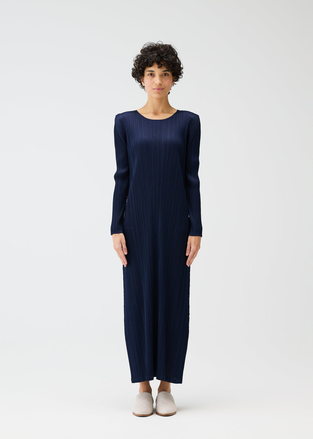WOMEN / DRESSES – ISSEY MIYAKE ONLINE STORE